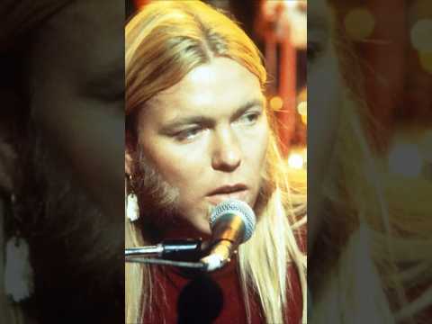The Top 10 Singers Of All Time