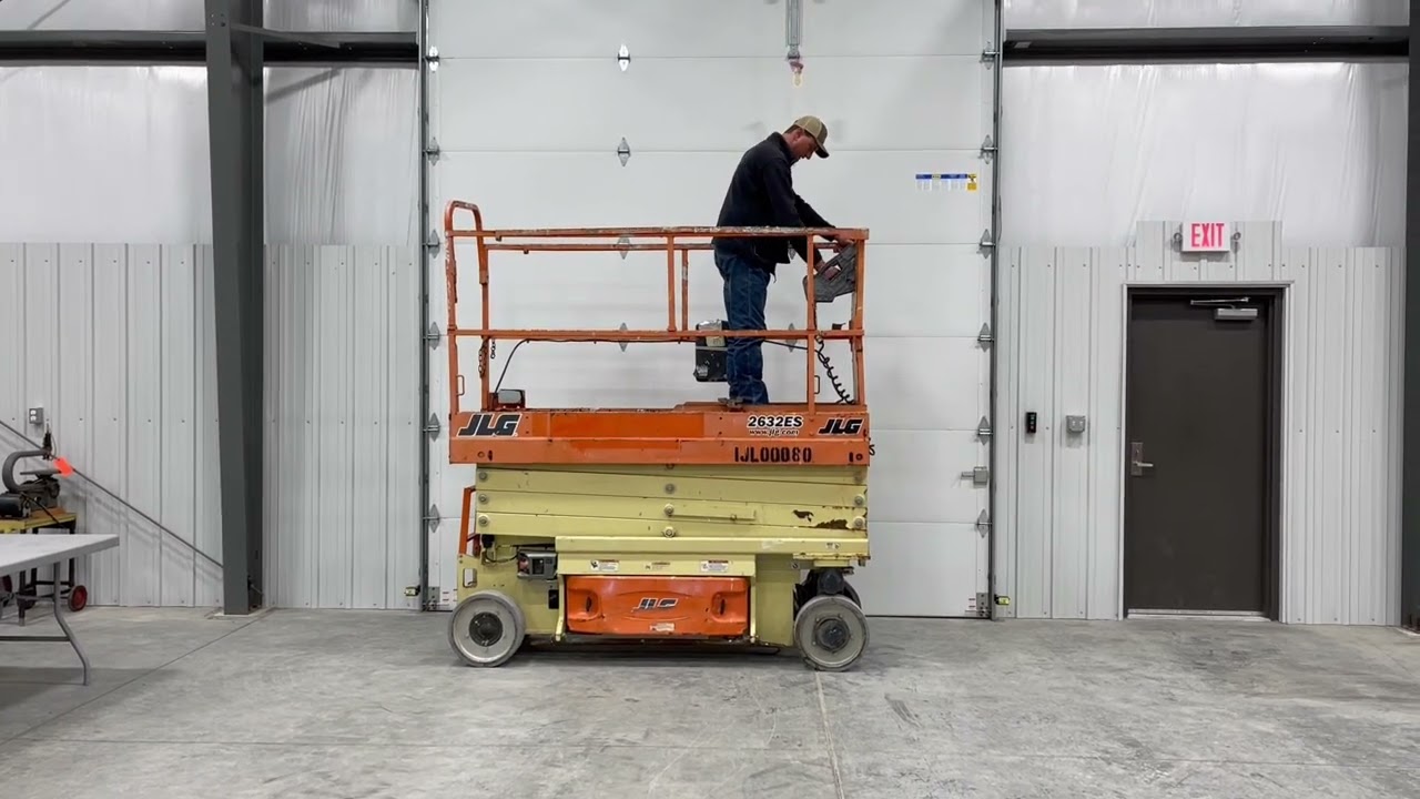2015 JLG 2632ES electric scissor lift