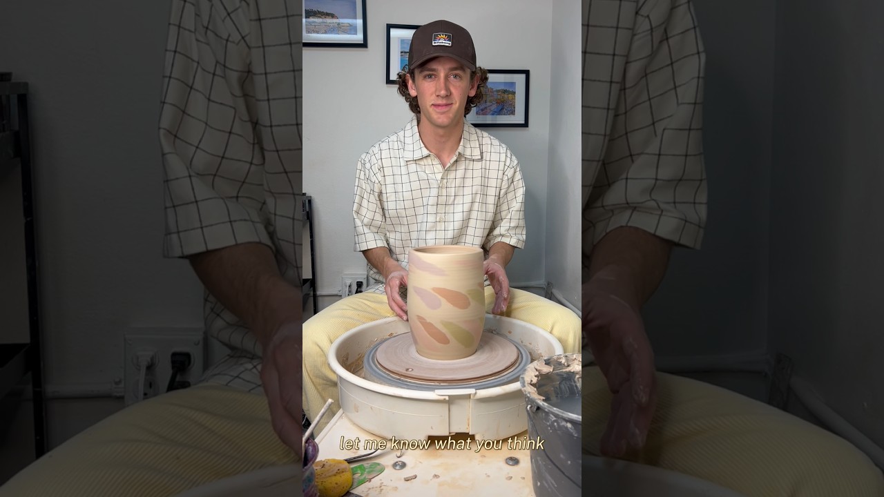 Making a 5 color vase! #artist