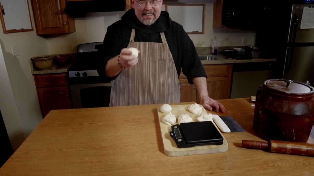 Rounded Buns: How to Shape Round Rolls Evenly