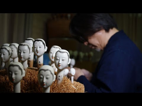 The process of making Japanese traditional dolls. Traditional crafts made in Kyoto for 1,000 years.