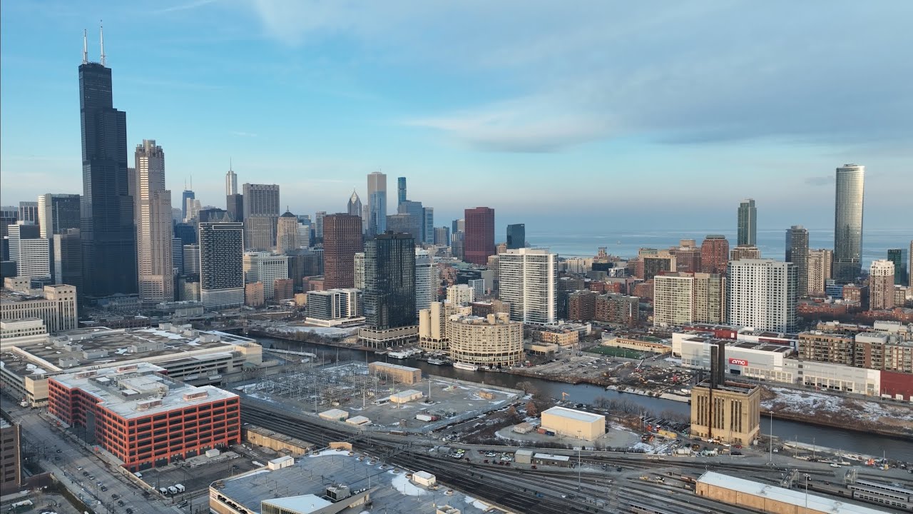 Chicago Skyline: Beautiful South Loop Views [Drone 360 View]