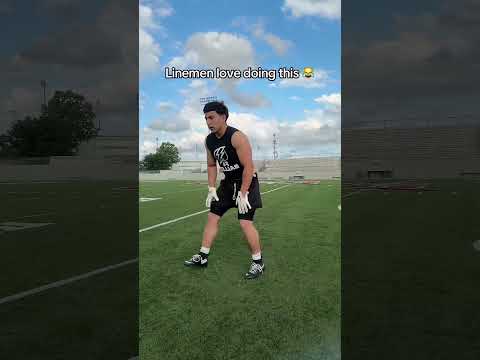 Why is this EVERY LINEMAN 💀 #shorts