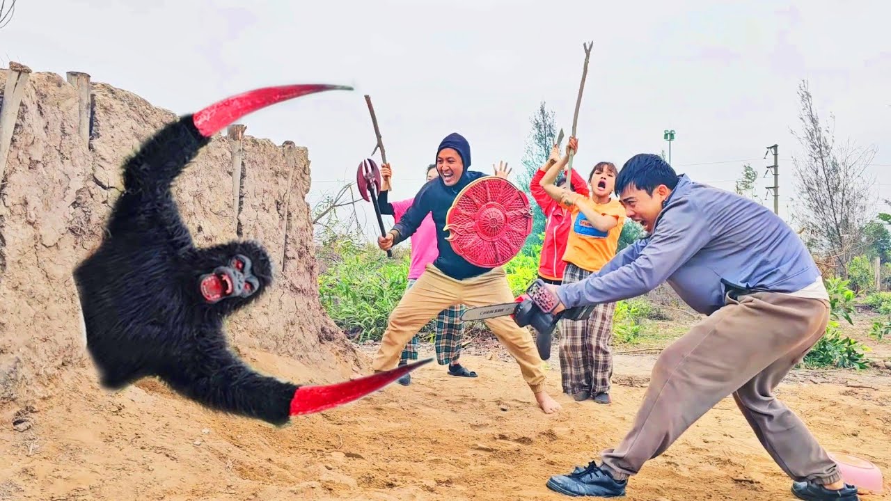 Dramatic Confrontation Between Hunters And Ferocious Gorilla Monster