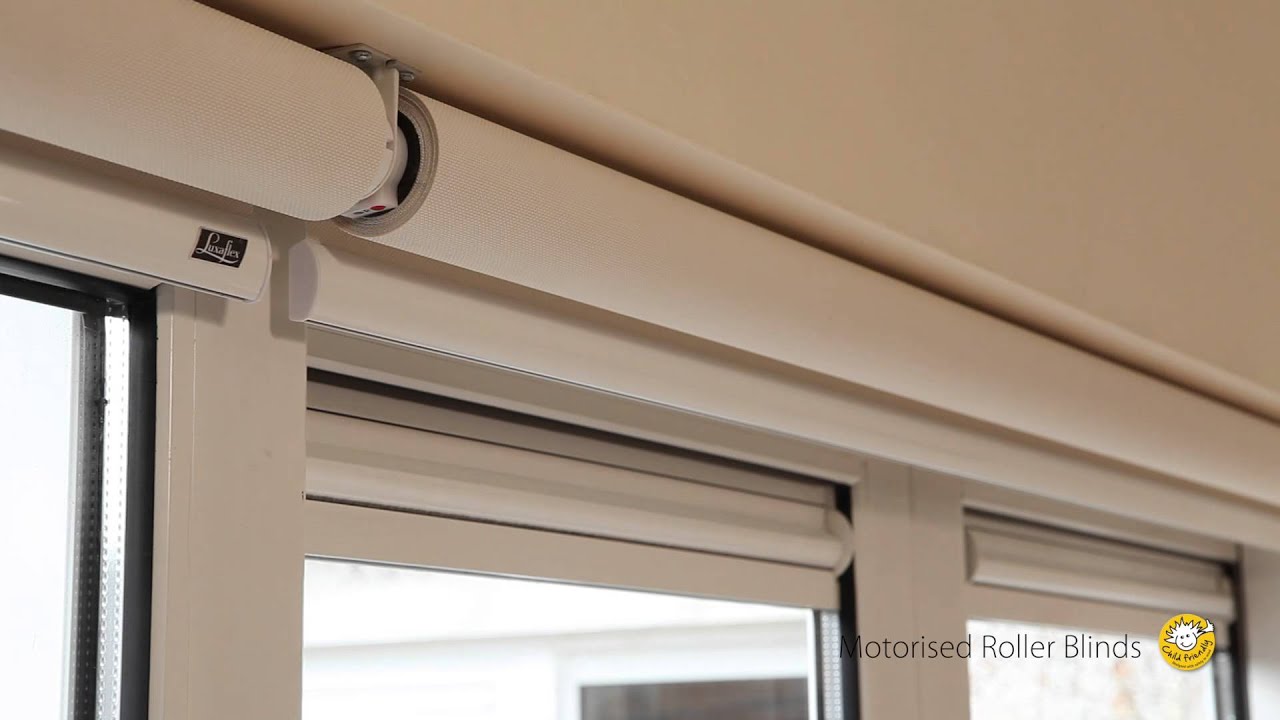 Luxaflex Motorised Roller Blind: Installation & Programming