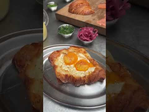 Salmon Benedict Croissant🐟🥐 #dropnite #food #pietime #recipe #cooking #grilltime #bakesquad