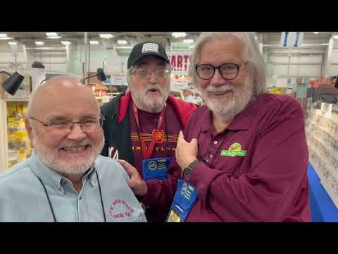 MrMuffin'sTrains takes us on a tour of some of the Arts and Crafts people at the York TCA Meet.