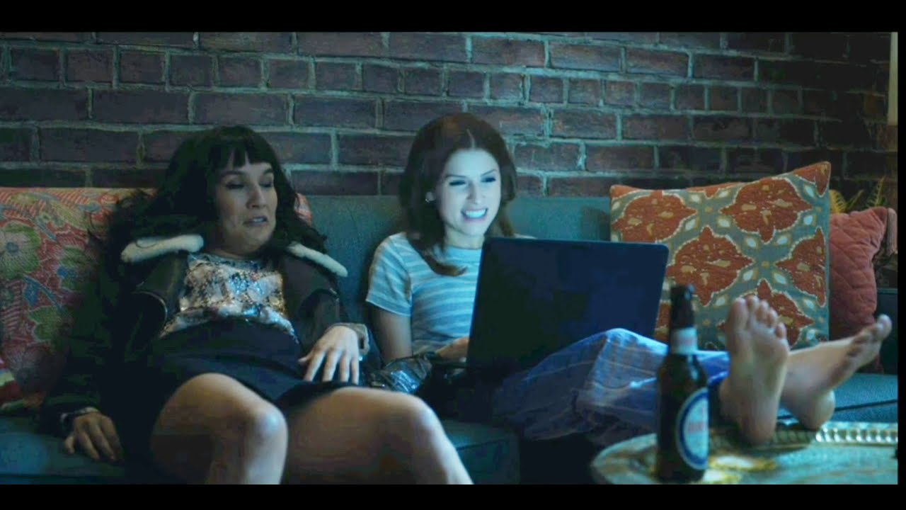 Anna Kendrick Feet/Soles