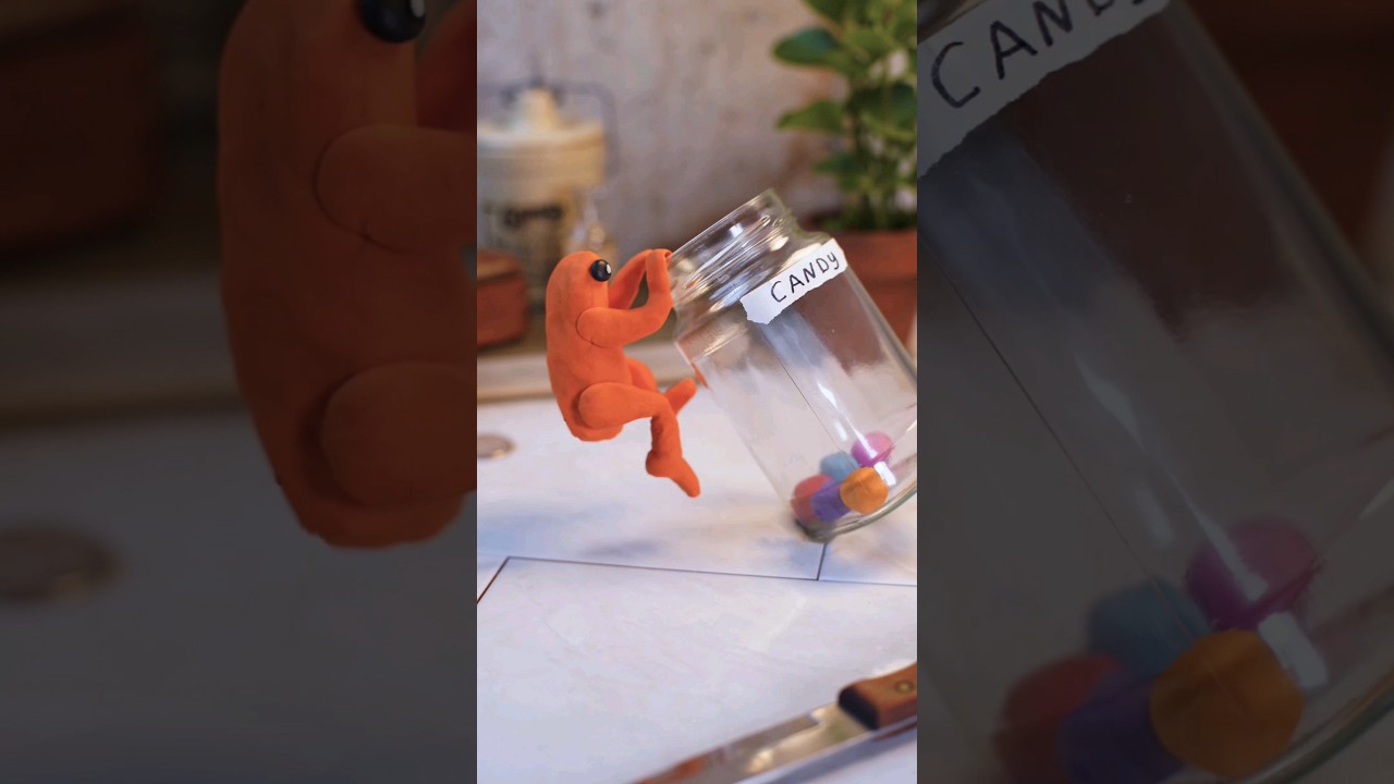 Lil guy just wants a snack 🥺🍬 #stopmotion #animation #claymation #cute