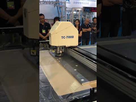 TSM AUTO CUTTER 自動裁剪機 TC-7000 2018 TTG Exhibition TC 7000 Demostration