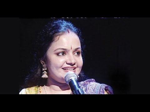 Popular Malayalam Singer Radhika Thilak Passes Away | Veethi