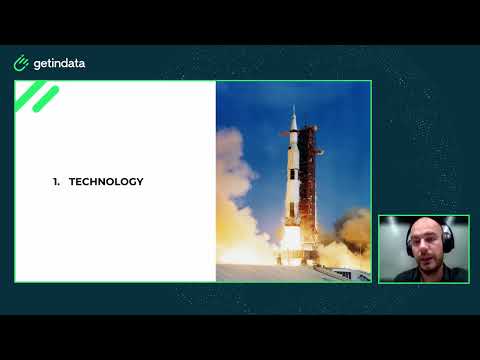 Data-Driven Fast Track: Introduction to data-drivenness with Piotr Menclewicz