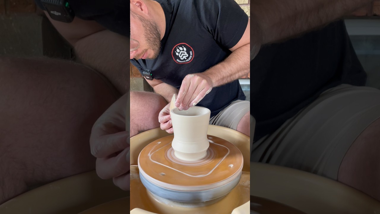 I’m thinkinggggg mug 🤌#asmr #art #soothing #satisfyingvideo #ceramics