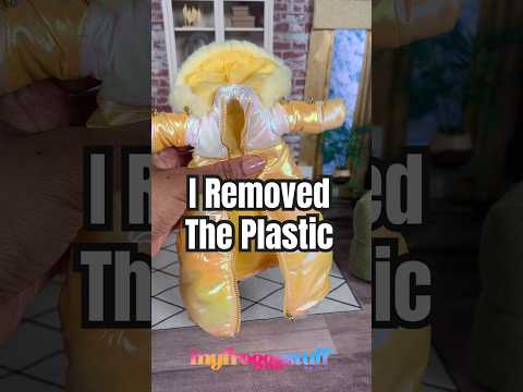 Removing the Plastic Pockets from Rainbow High Sunny Winter Wonderland Coat : Customizing