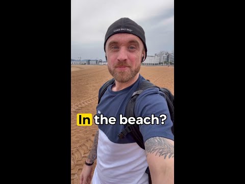 In the beach? At the beach? On the beach? #inglés🏖️