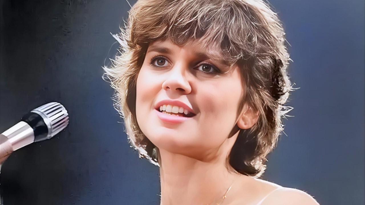 Linda Ronstadt In See Through PANTIES Showes More Than She Wanted To