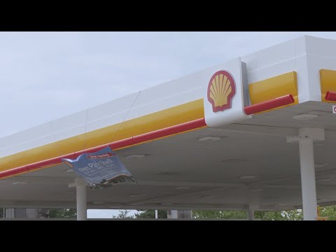 Loves Park gas station offers big discounts during grand opening