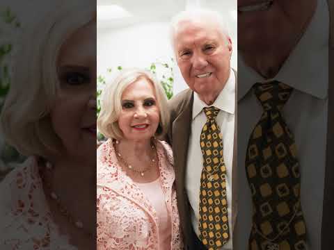 Televangelist Jimmy Swaggart's wife and children after cardiac arrest