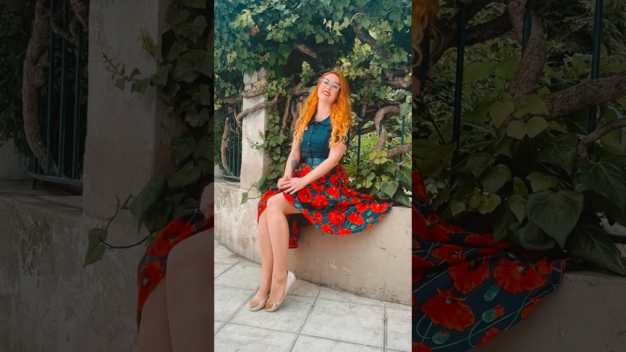 Just a little sparkle to brighten your scroll.❤️ #redhead #pinupstyle #vintage #retrô #ootd #geeky