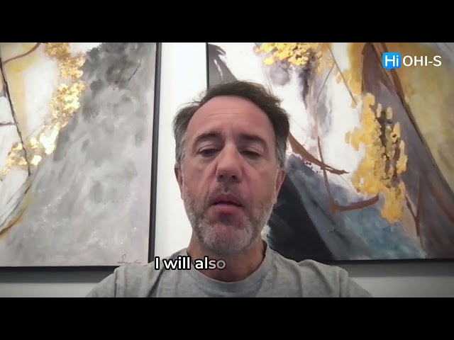 Flapless implantology: protocols for immediate implant placement and loading