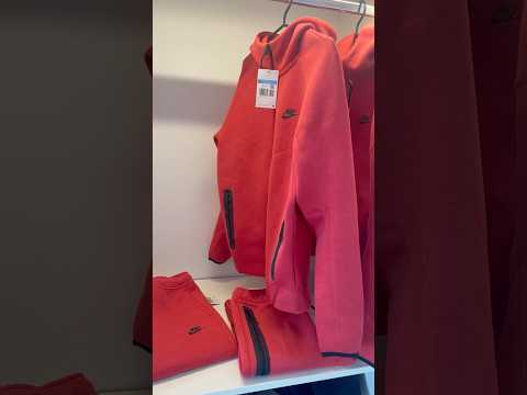Nike Tech Fleece #nike #niketechfleece #red #tracksuit #tracksuits #sports #football #fitness #dress