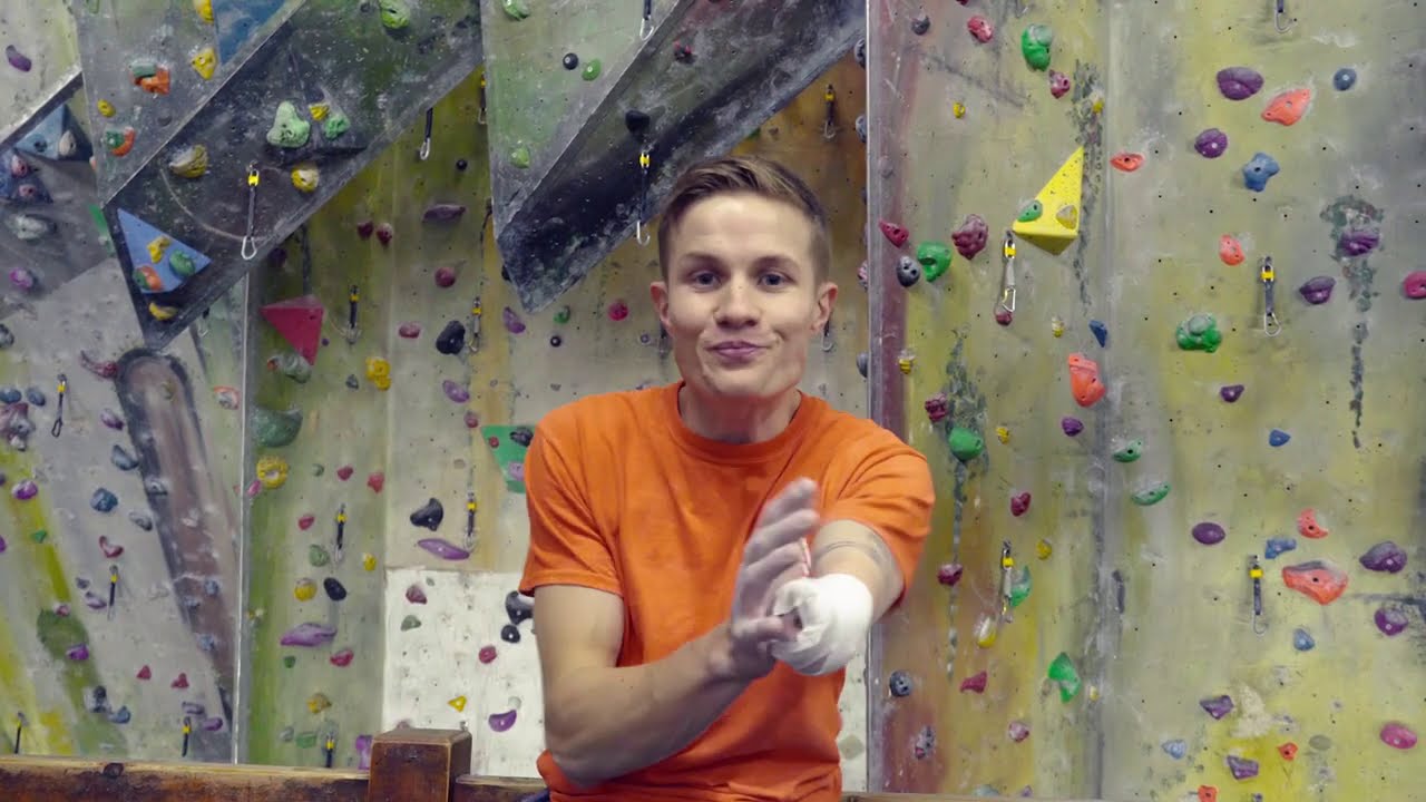 Lead climbing with ONE HAND with GB Paraclimber James Rudge - The ...