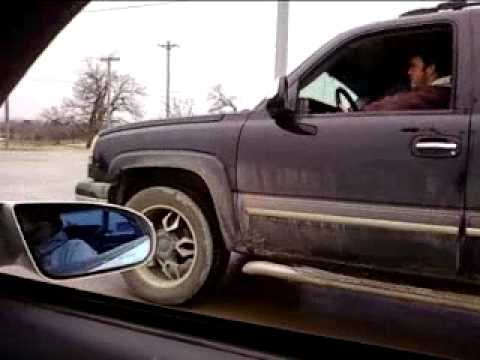 05 chevy avalanche vs. trans am.3gp
