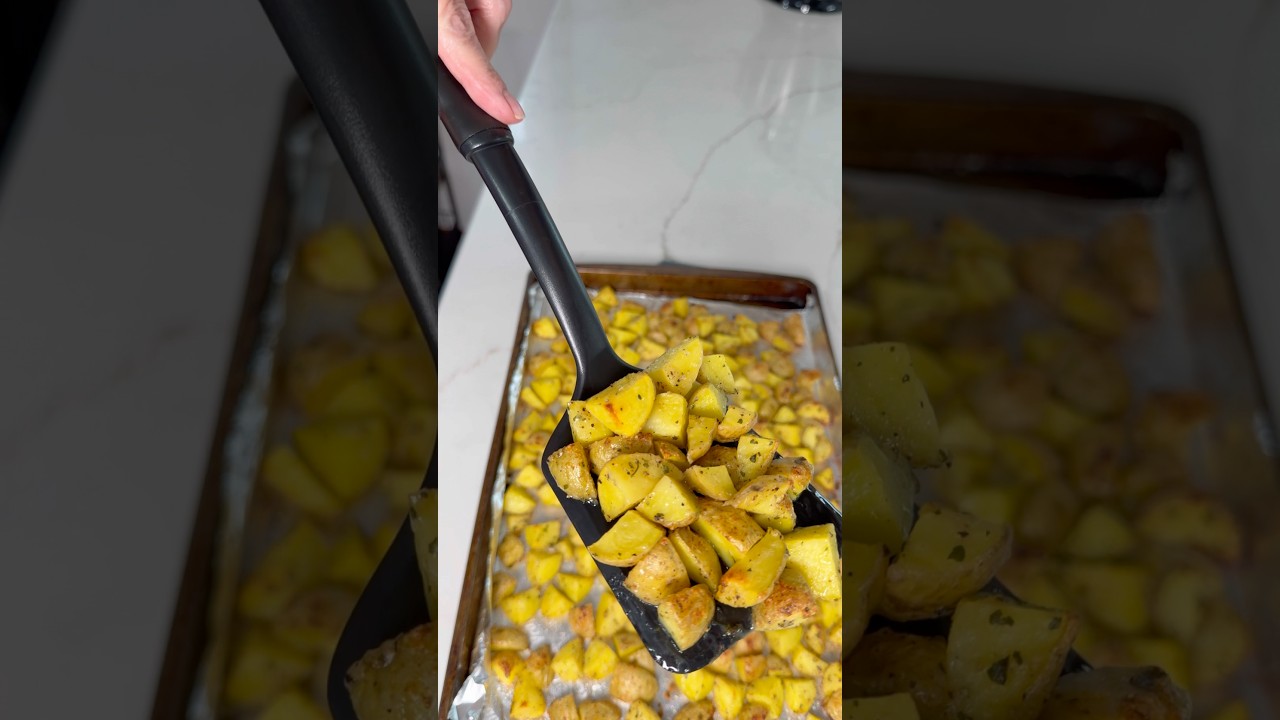 🥔 Crispy Roasted Ranch Potatoes 🥔 #potatorecipe #ranch #sidedish #easyrecipe #homecooked