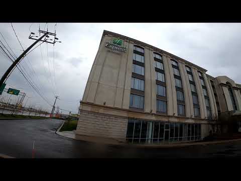 walk in Dorval// Holiday Inn Express Montreal airport hotel