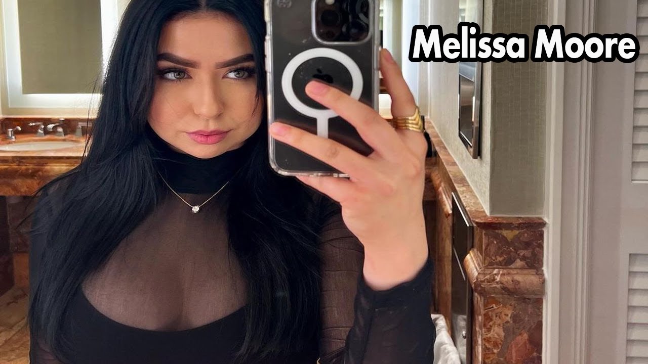 Melissa Moore (Biography, Age, Height, Weight, Outfits Idea, Plus Size Models, Fashion Model)