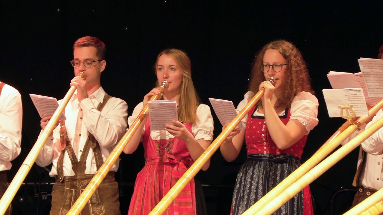 Winterzauber mit »Alphorn-Orchester Berthold Schick« und der »Allgäuer Alphorn Polka«