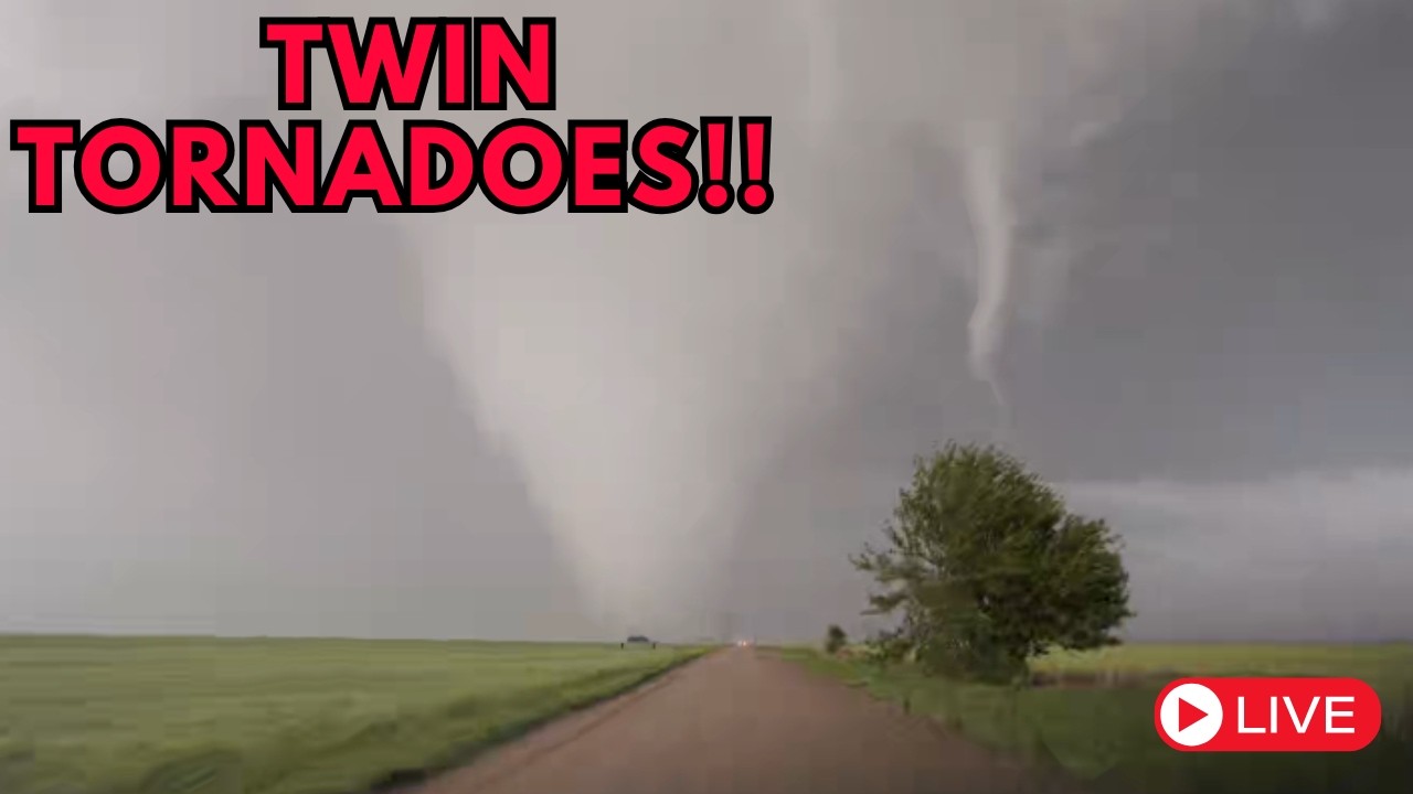 LIVE Storm Chasers - Moving Into The Target Zone (N OKLAHOMA)