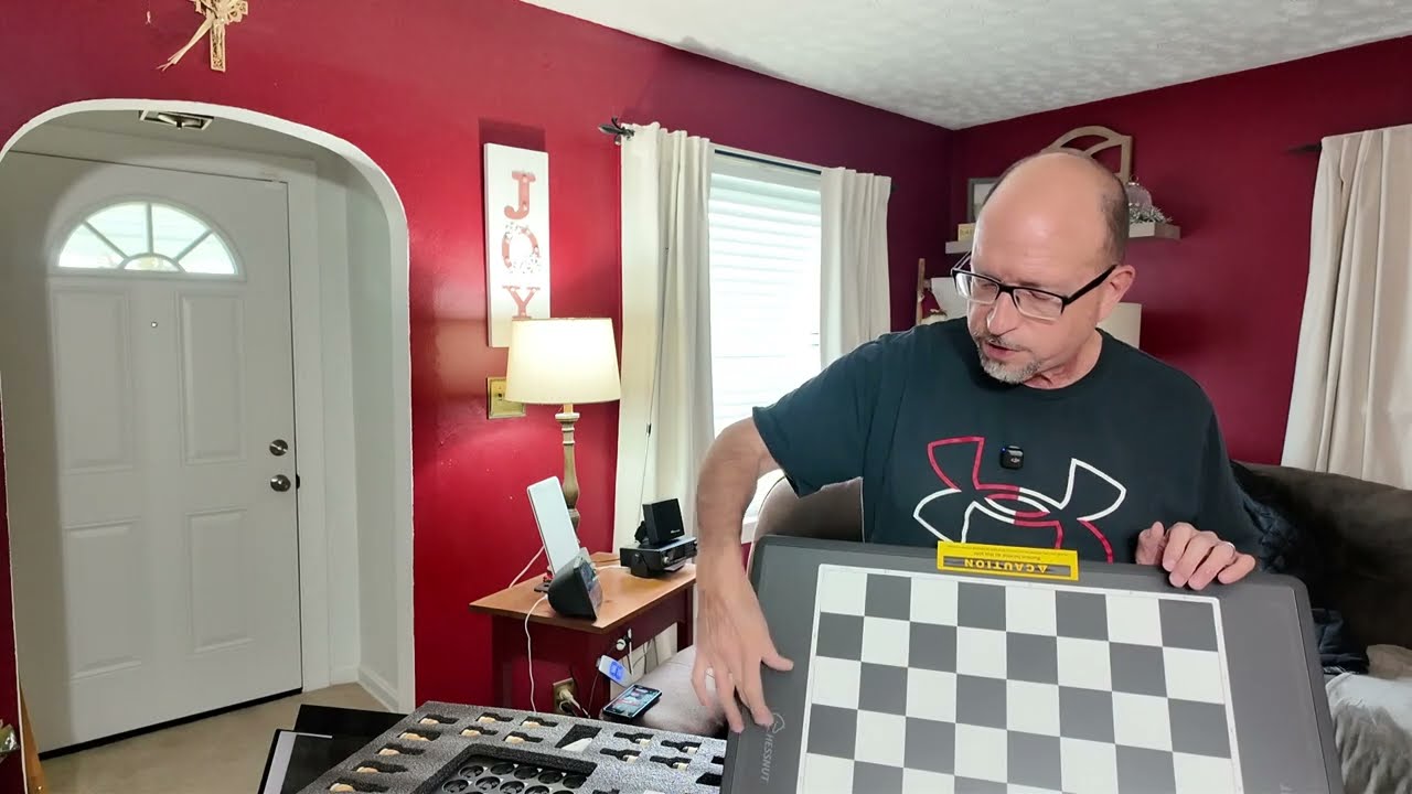 Chessnut Move Unboxing