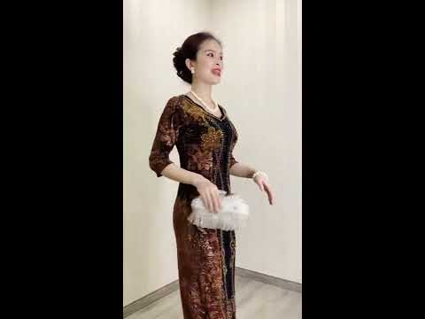 Váy đầm trung niên tuyệt đẹp !