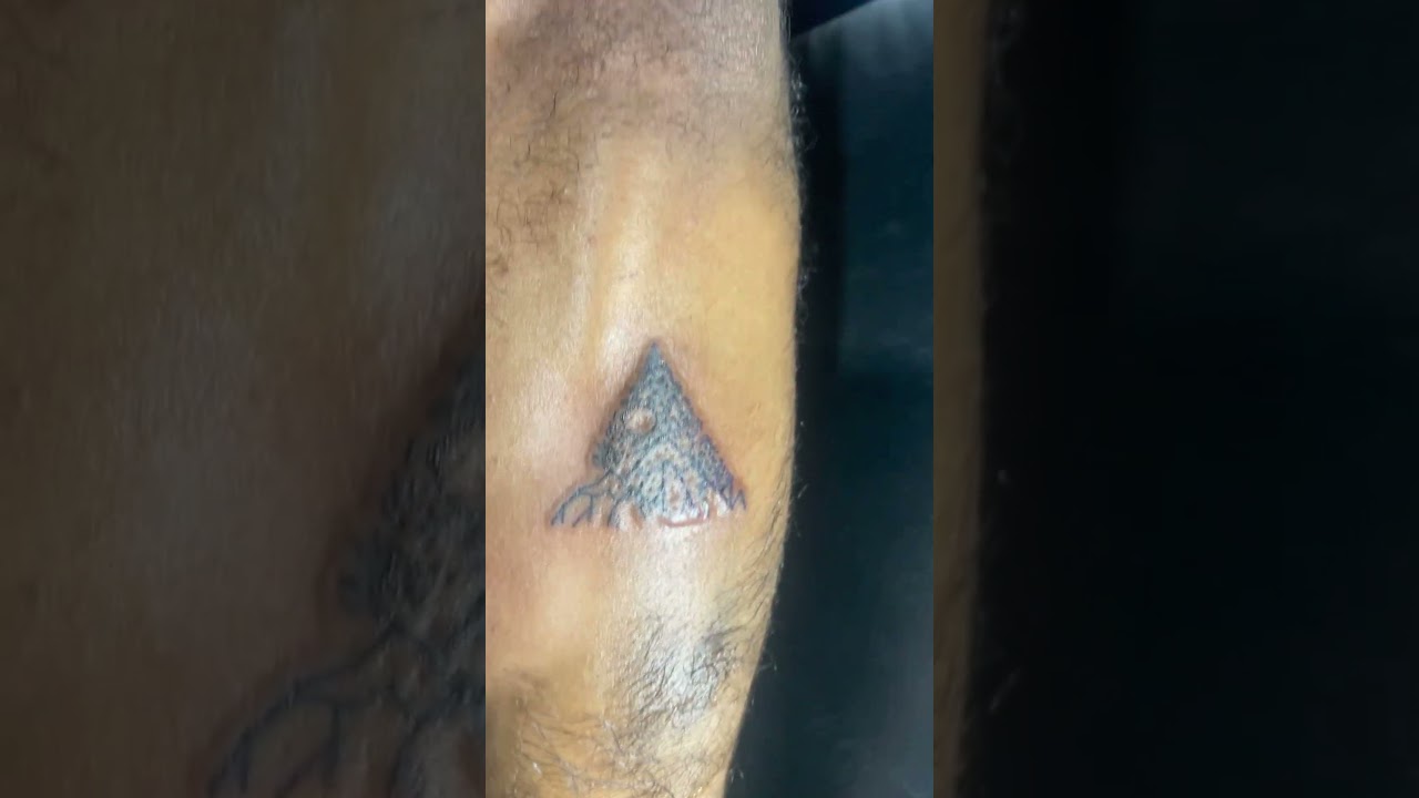 #tattoo #tatuador #tattooartist #tatuagem #tattooer #tatuadora #tattooist #art #tattuador