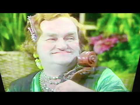 Humour in the Morning – Cissie and Ada – Tea Dance | The Inquiring Mind