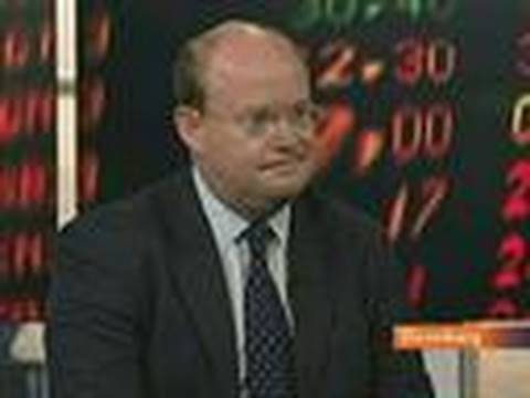 Hillier Says Investors Are `Overly Cautious' on Equities
