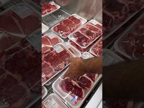 The RIGHT Way To Choose A Steak 🥩 #costco #costcofinds #costcobuys