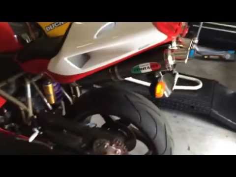 Black Label Meccanica 1998 Ducati 916 SPS with Ferracci built 1026 engine. Cold Start.