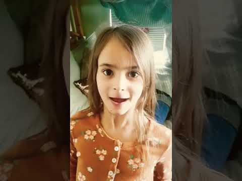 kid asks parent what como estas means in Spanish