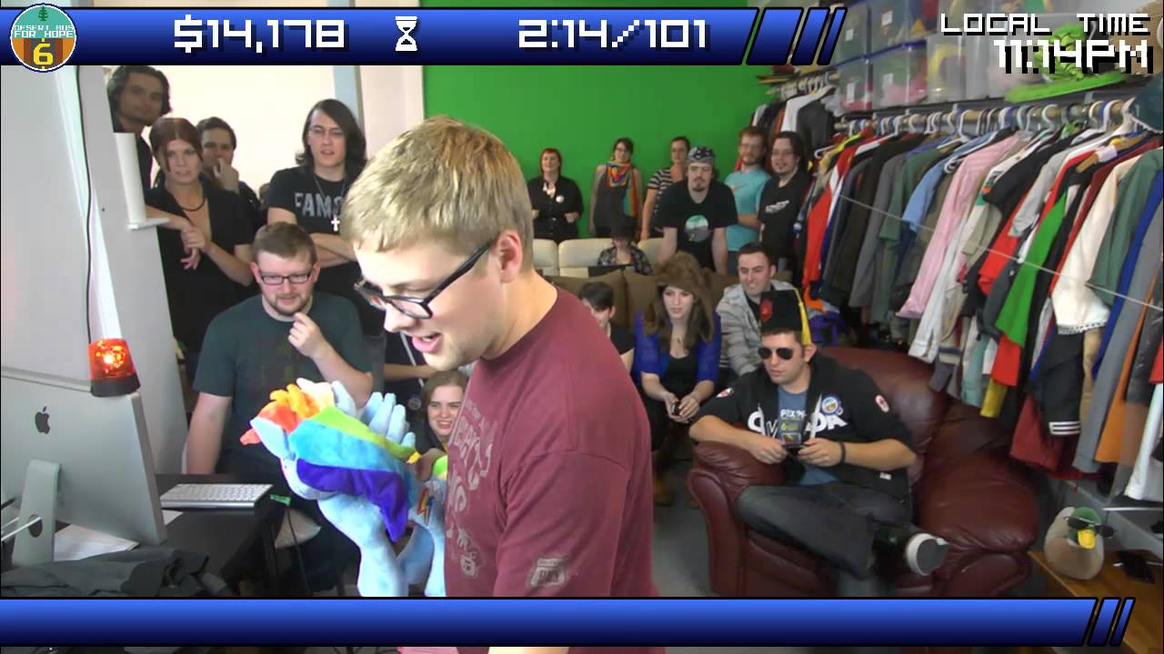 DB6 - Rainbow Dash Plush Auction