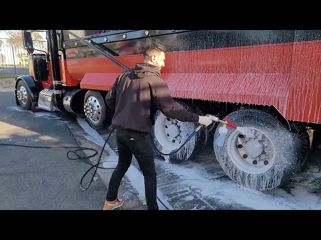 Renegade Touchless 2-Step Truck Wash Soap System - LFGRPMRTLFC-BND ...