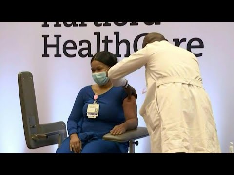 Erste Impfungen mit Moderna-Vakzin in den USA | AFP