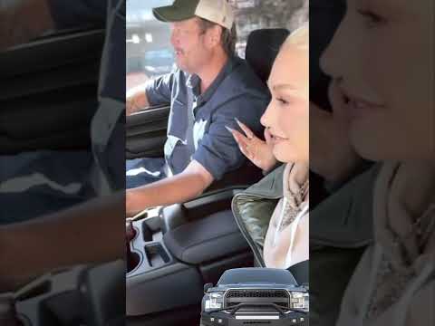 Blake Shelton and Gwen Driving ❤️ #shorts #blakeshelton #countrymusic
