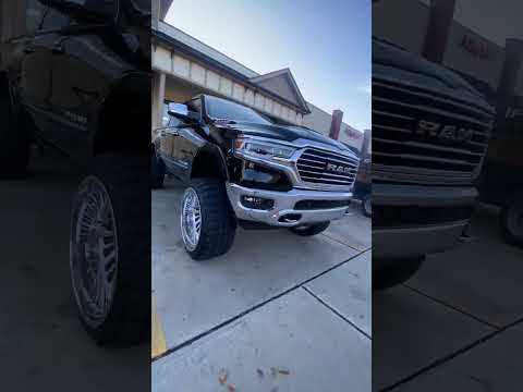 2022 Ram 1500 on 26x14s ππ₯ #shorts #shoetsvideo #ram #lift