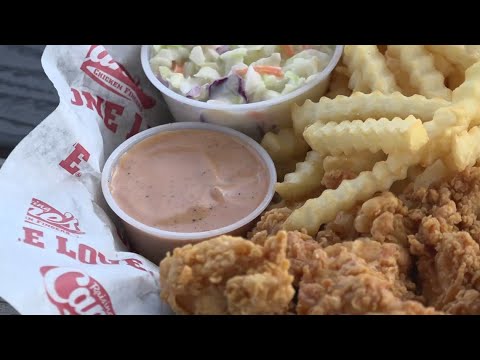 Raising Cane's opens 1st Sacramento location