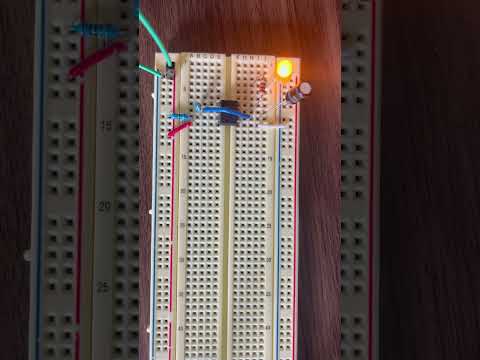 555 Timer in Astable Mode - link to tutorial in description