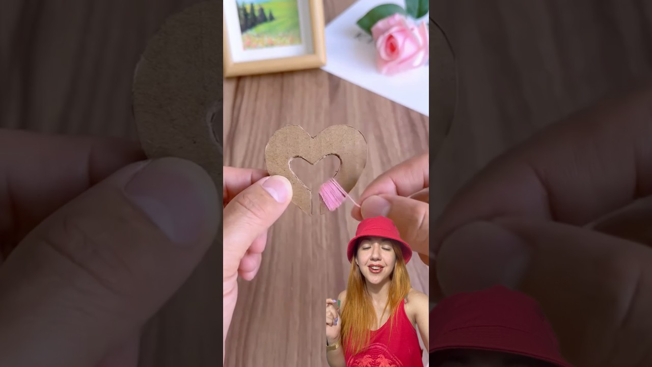 Solo con lana y carton ¿donde lo colocarias? ❤️ #diy #ideasconlana #pompon