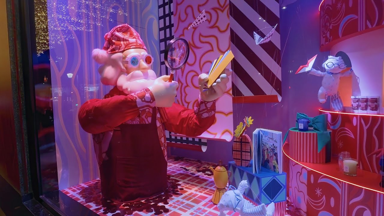 Vitrines de Noël Christmas 2025 Paris, le Printemps et les Galeries Lafayette - Paris