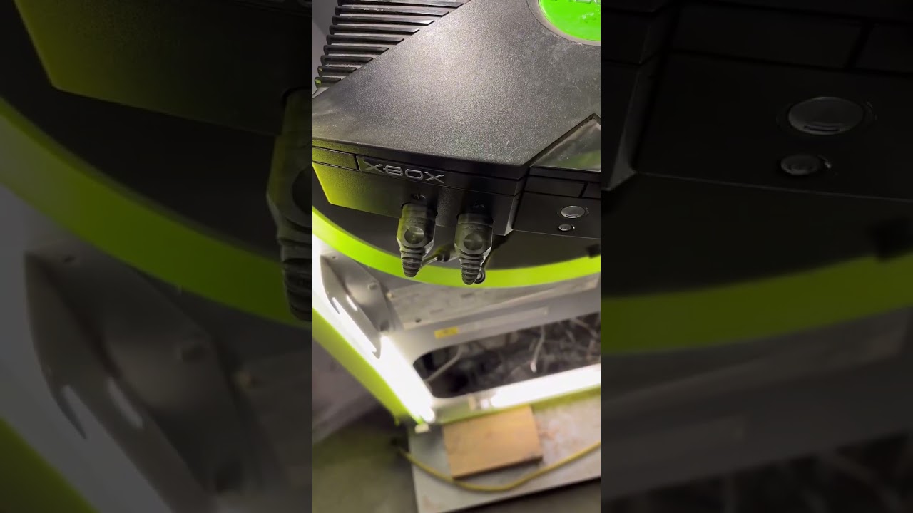 PES 04 on the original Xbox console.🎮 Pure nostalgia🥹